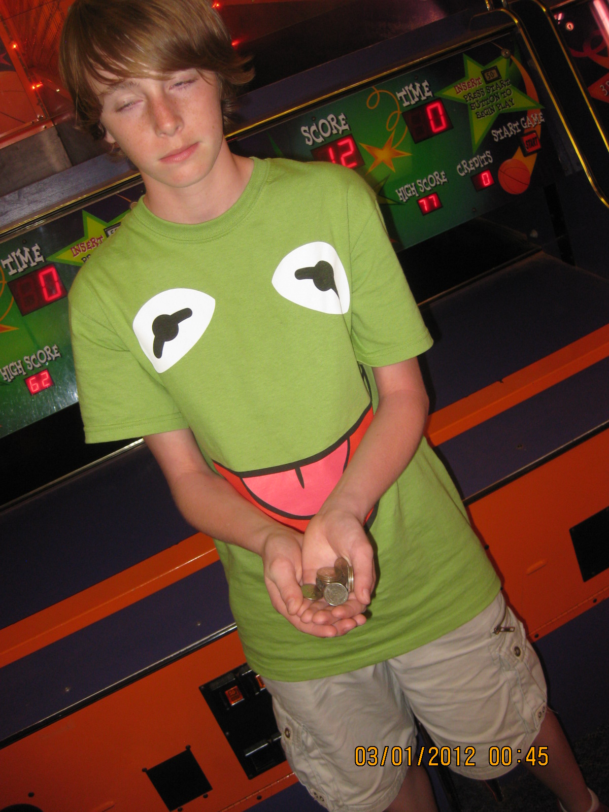 76 Tomorrowland Arcade (1) – KennythePirate.com