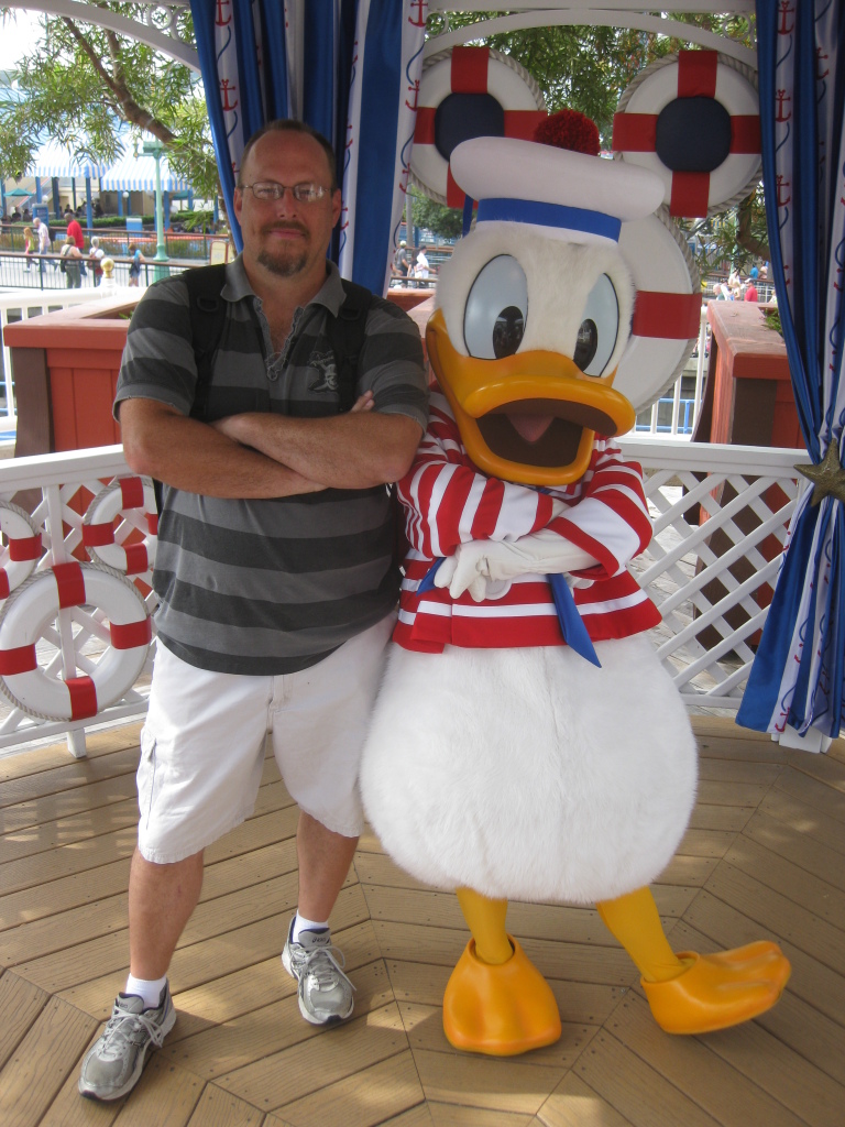 Donald Duck various locations – KennythePirate.com
