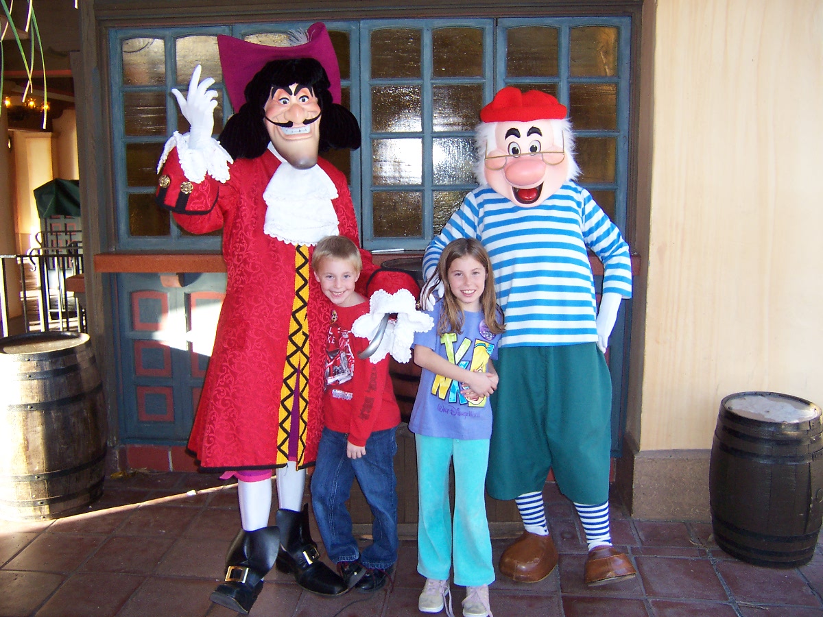Hook & Smee 2006 – KennythePirate.com
