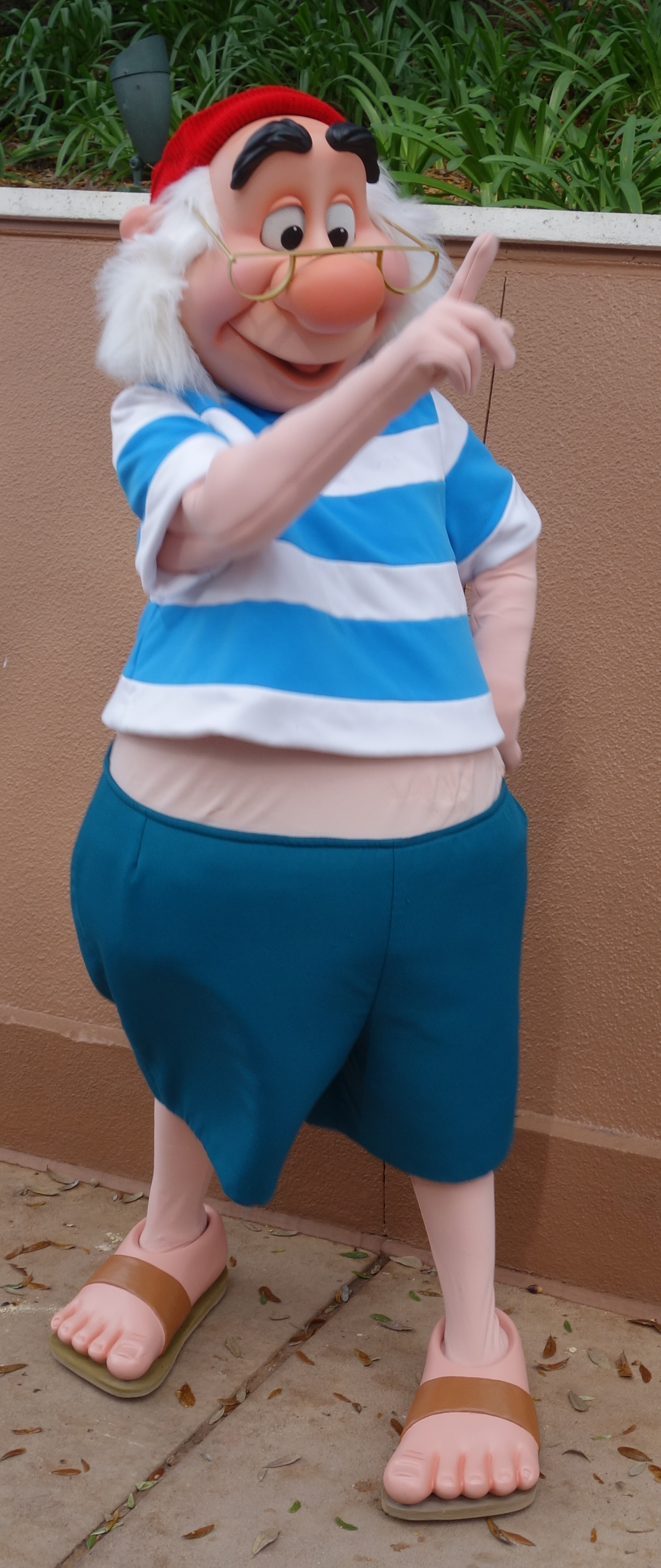 Mr. Smee Epcot World Showplace 2013 - KennythePirate.com