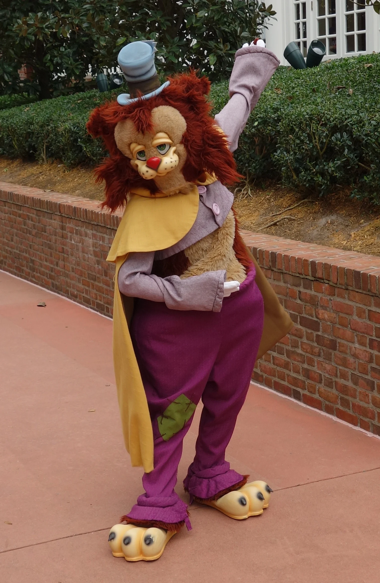 Meeting Gideon at Epcot - KennythePirate.com