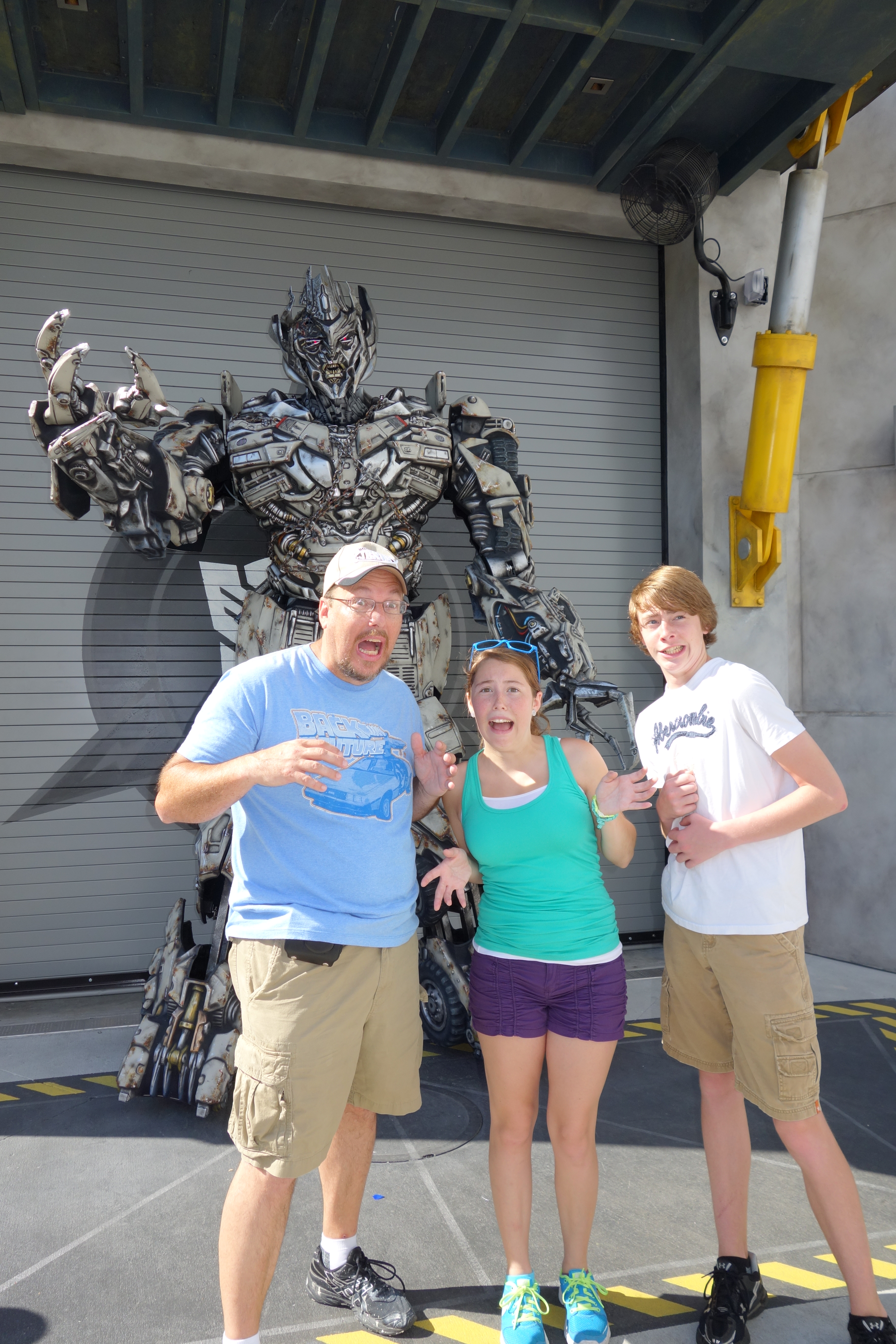 Universal Studios Orlando Transformers Megatron Meet and Greet (6 ...