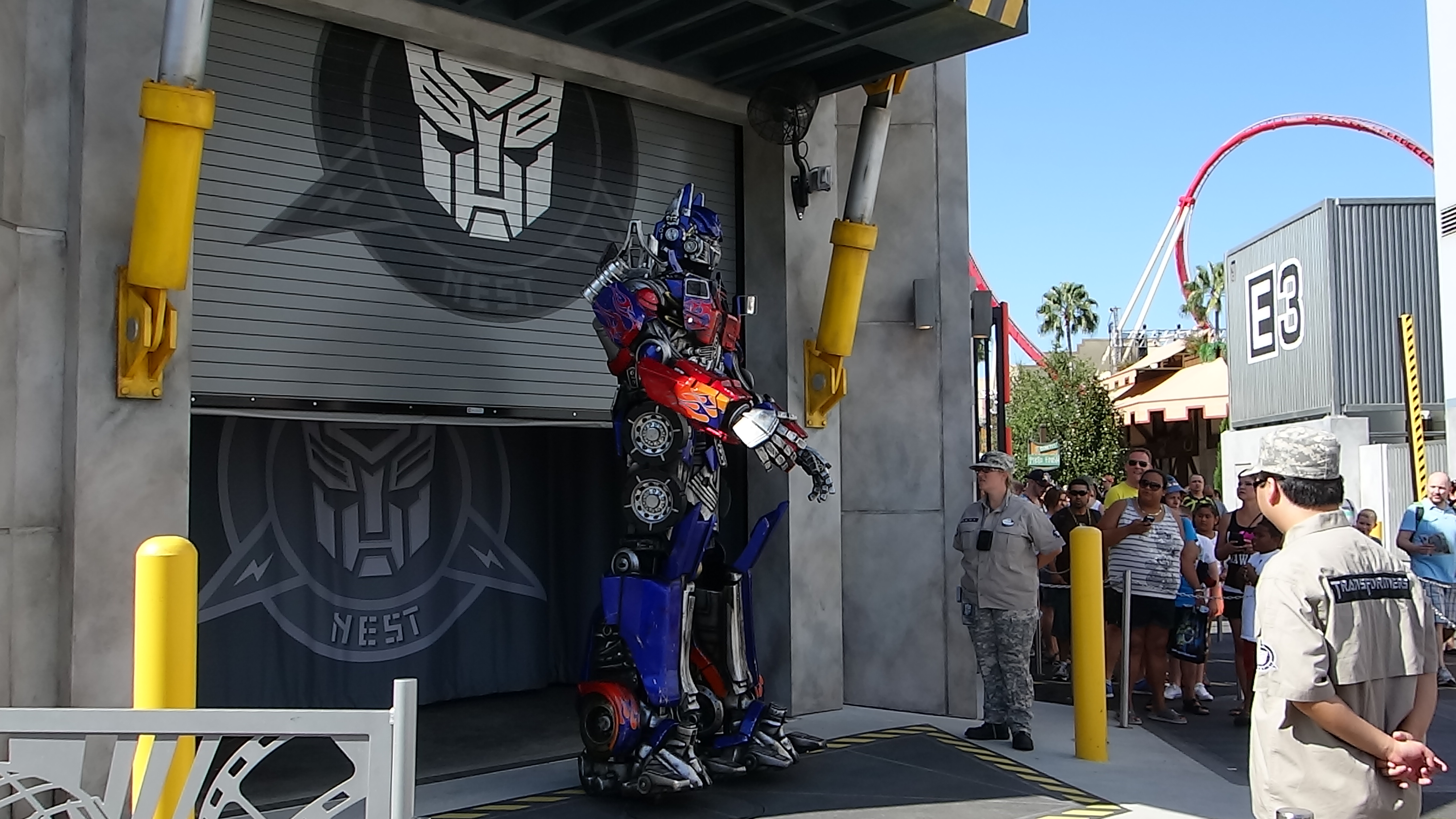 Universal Studios Orlando Transformers Optimus Prime Meet and Greet (2 ...