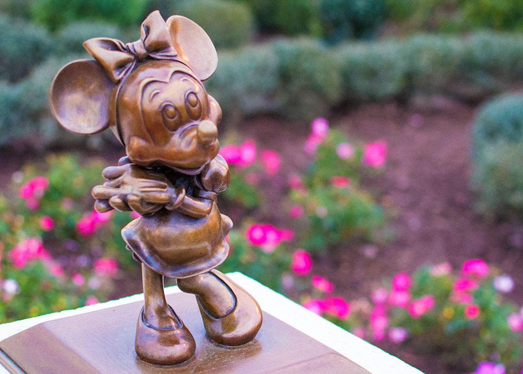 Minnie Mouse in Castle Hub at Magic Kingdom in Walt Disney World l ...