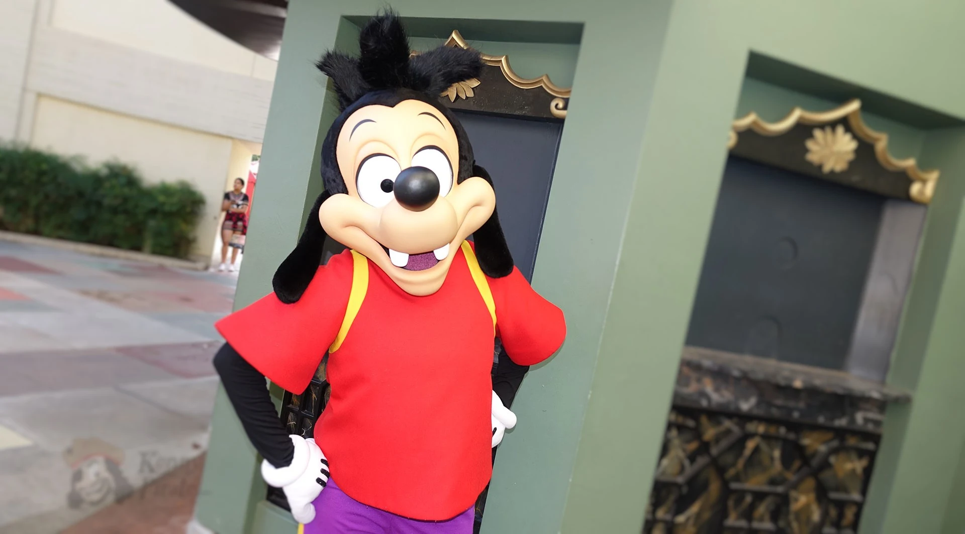 Hollywood Studios Max Goof Character meet and greet (2 ...