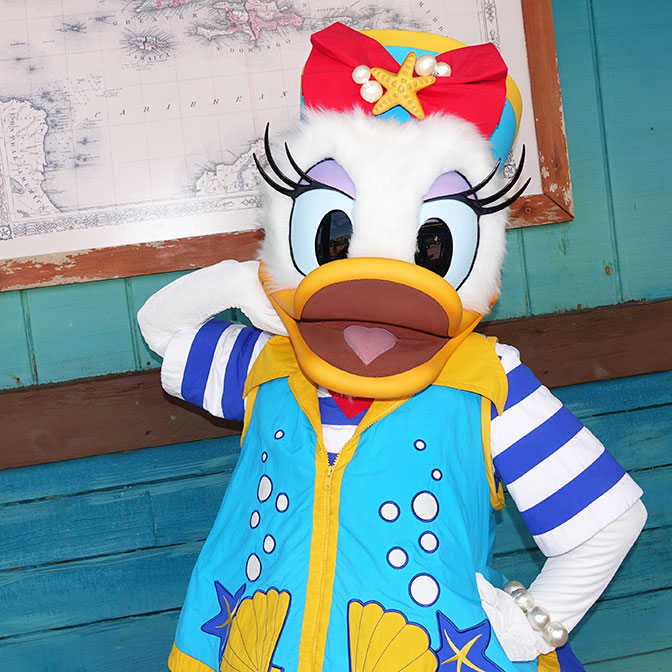 Daisy Duck On Castaway Cay Disney Fantasy 2