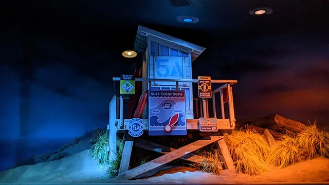 Seas with Nemo and Friends Horizontal Queue Epcot – KennythePirate.com