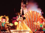 Donald Duck in the Magic Kingdom - KennythePirate.com