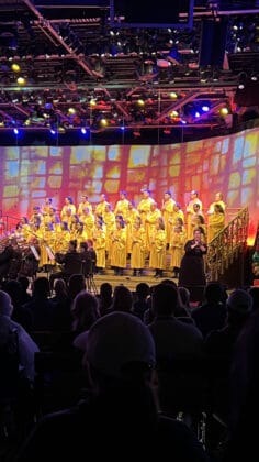 Disney releases new 2022 "Candlelight Processional" dining packages ...