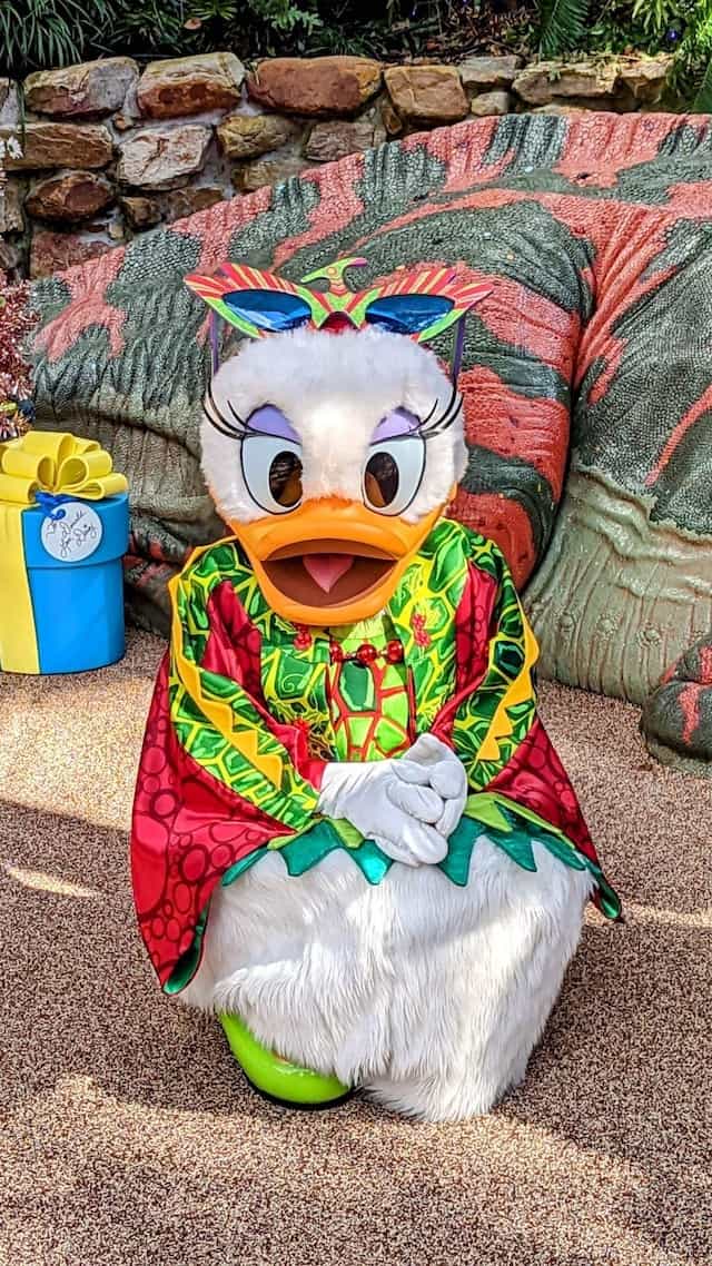 See Disney World characters in their adorable Christmas outfits ... See Disney World characters in their adorable Christmas outfits ...