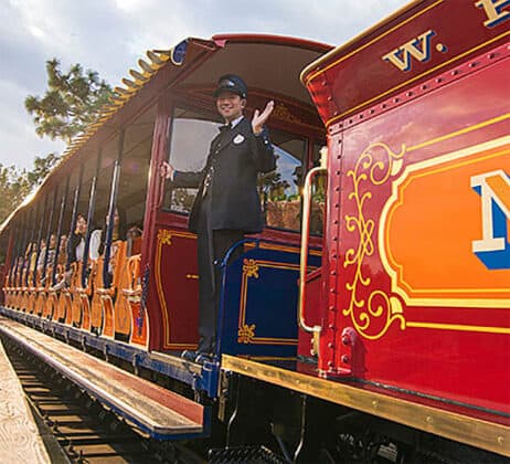 Top reasons to fall in love with Disney trains - KennythePirate.com