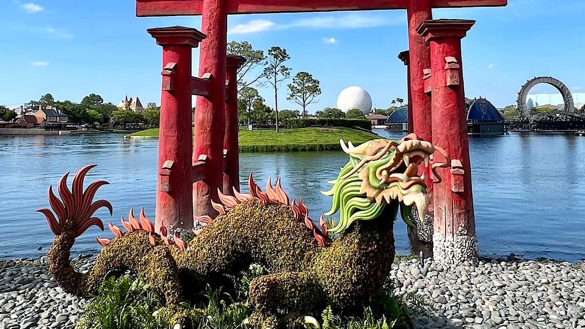 Epcot flower garden festival Japan gate dragon topiary – KennythePirate.com