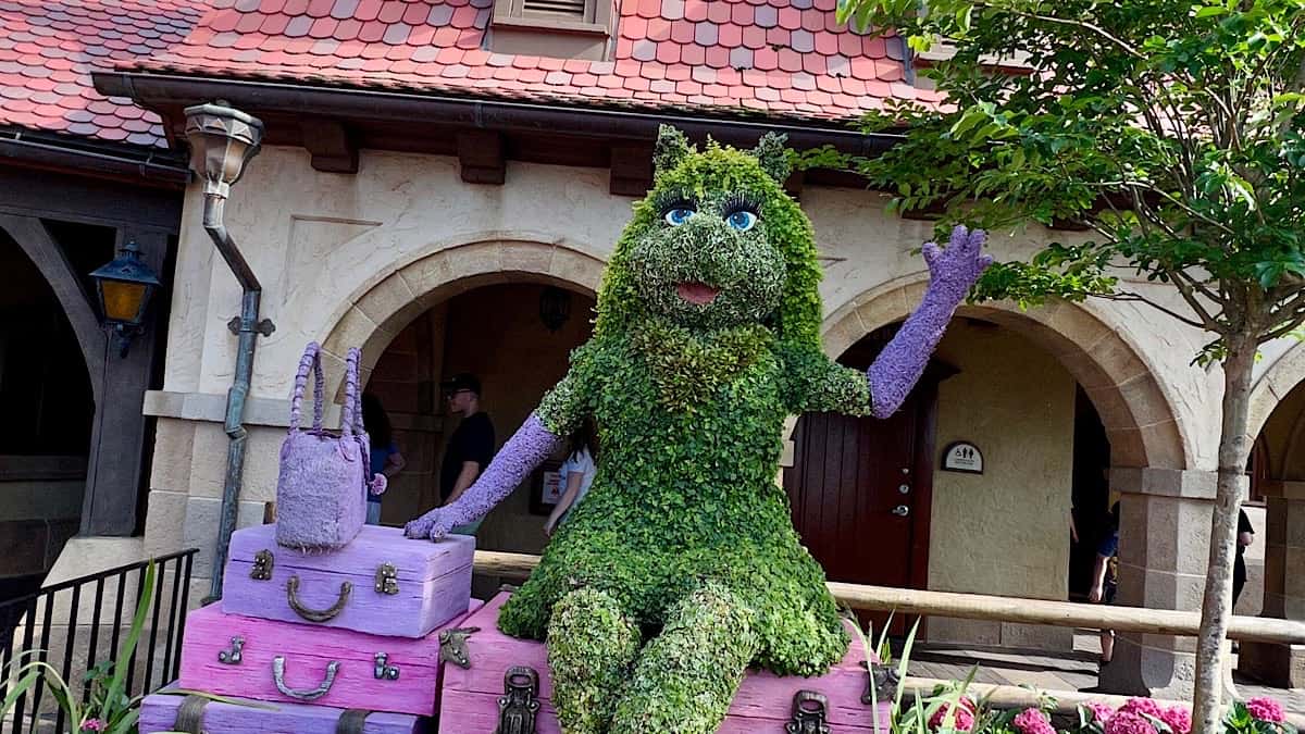 Epcot miss piggy flower garden festival topiary – KennythePirate.com