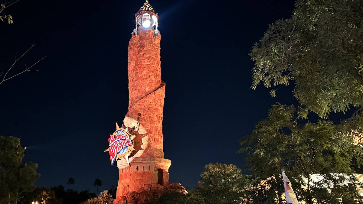 Islands of Adventure Universal Studios lighthouse – KennythePirate.com