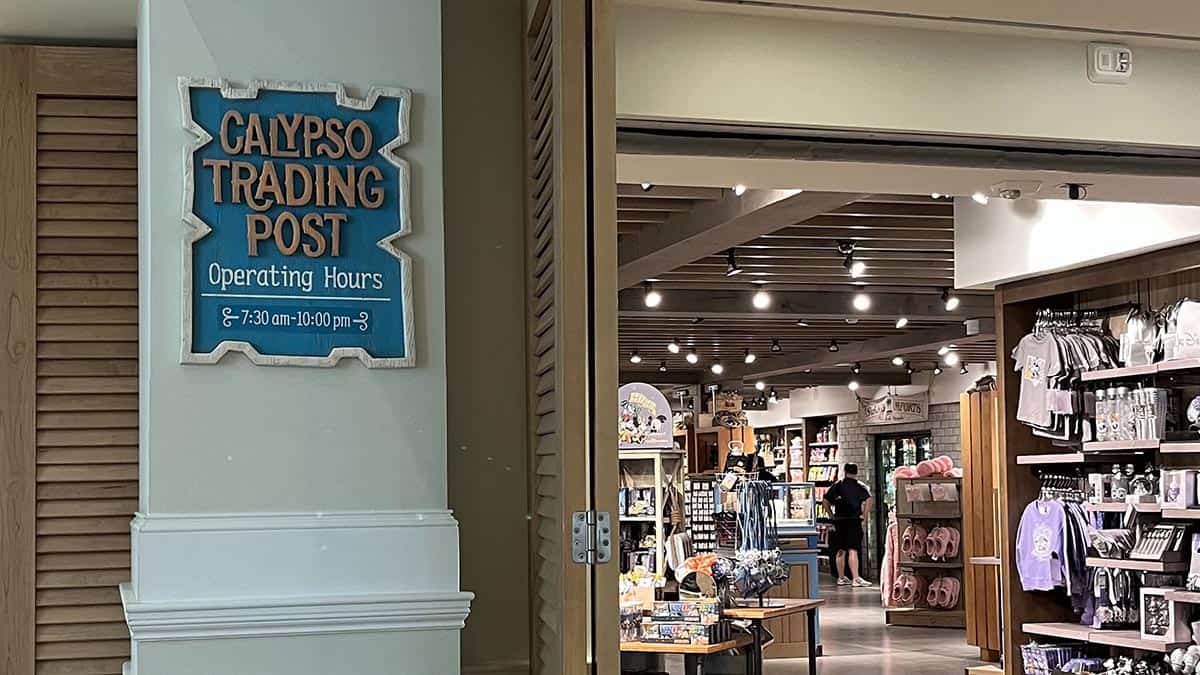 disneycaribbeanbeachresortcalypsotradingpoststore - KennythePirate.com
