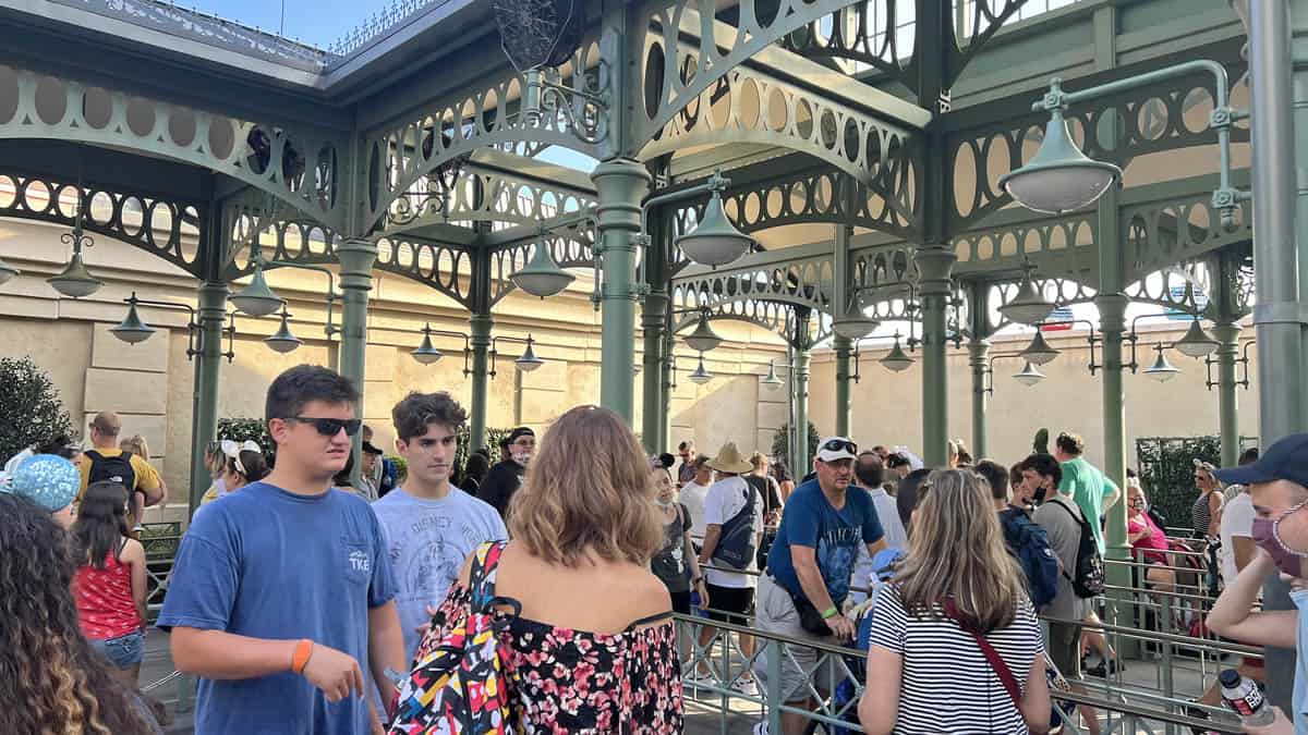 epcot remy attraction line queue – KennythePirate.com