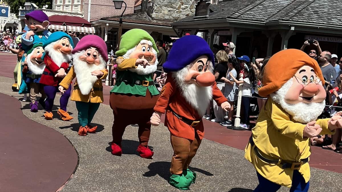 festival fantasy parade dwarfs dwarf magic kingdom – KennythePirate.com