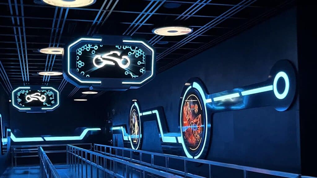 Guest Arrested at TRON Lightcycle Run - KennythePirate.com