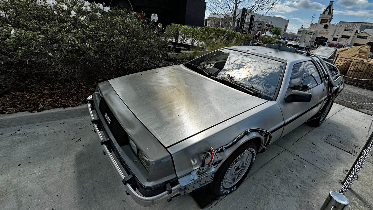 universal delorean car back to the future – KennythePirate.com