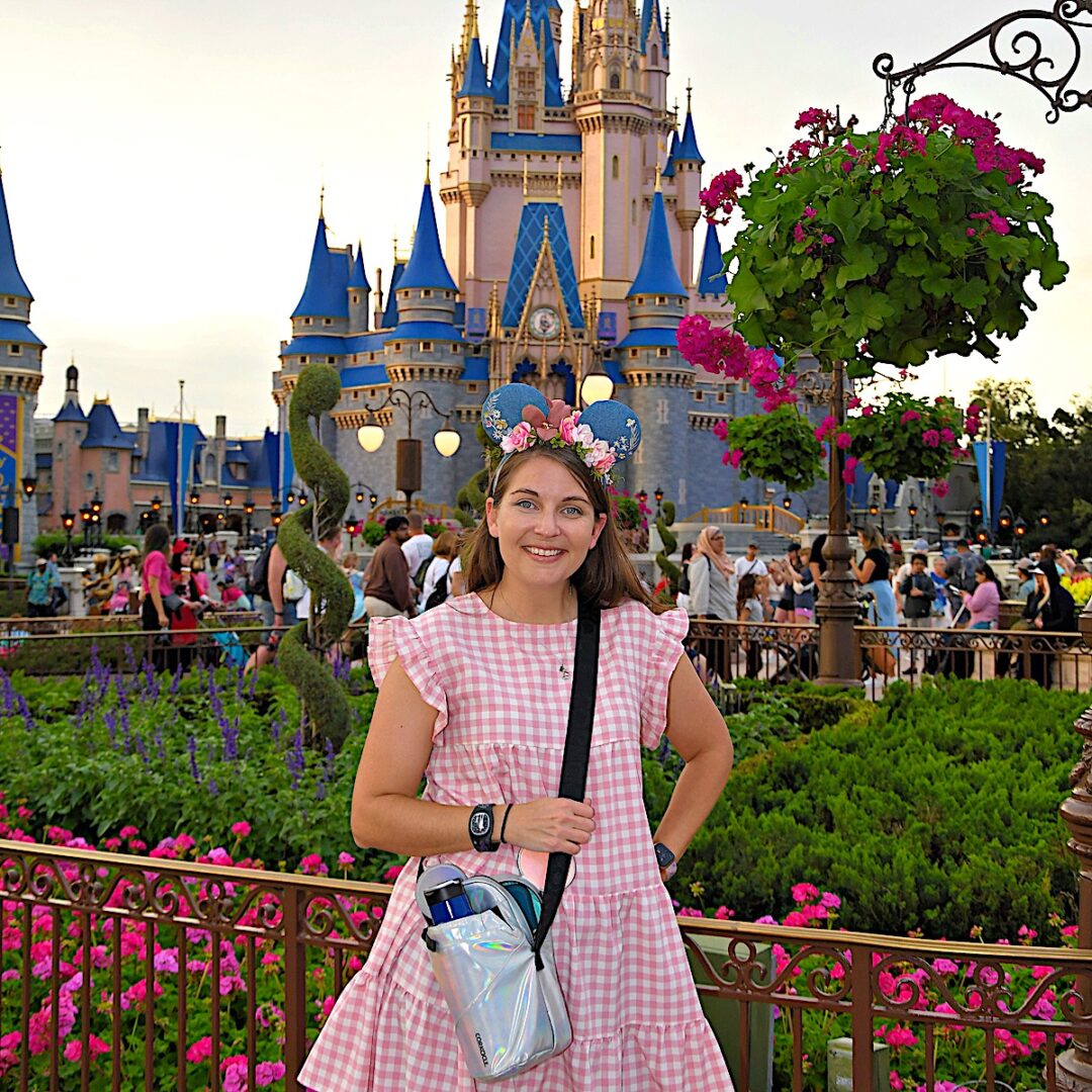 The Best Tips to Stay Hydrated at Disney World - KennythePirate.com