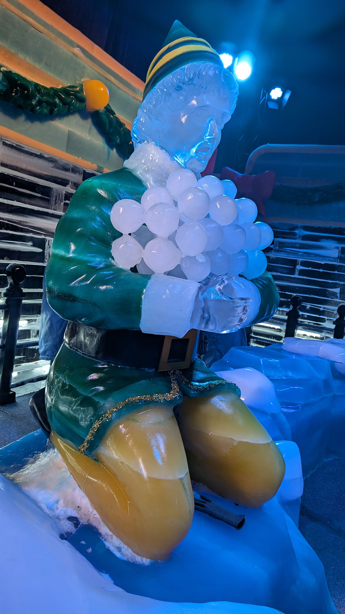 Elf-Ice-Gaylord-Palms-Orlando-Florida-2024-(91) – KennythePirate.com