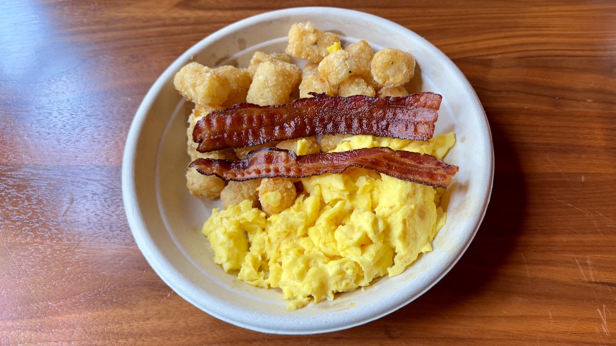 Red Rose Taverne Bacon Eggs Tots Disneyland - KennythePirate.com