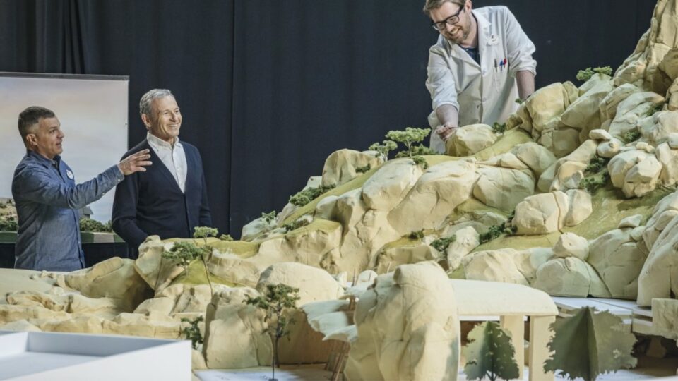 A Sneak Peek at Disney’s New Lion King Ride – KennythePirate.com