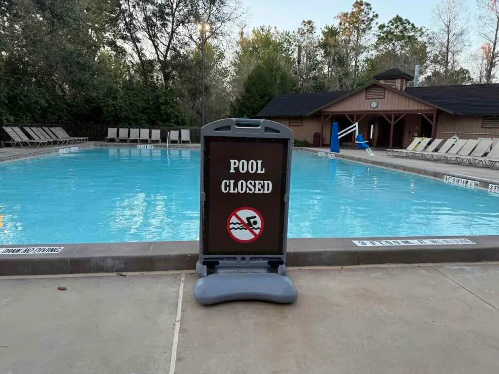 Warning: Pool Closure Coming To This Disney Deluxe Resort ...