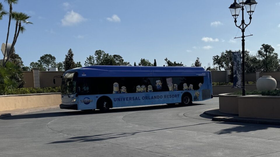Two Buses Destroyed in a Fire at Universal – KennythePirate.com