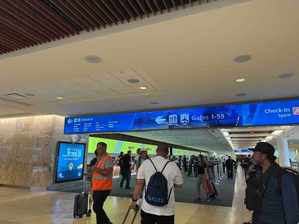 Labor Day Weekend Crowds Expected at Orlando International Airport ...